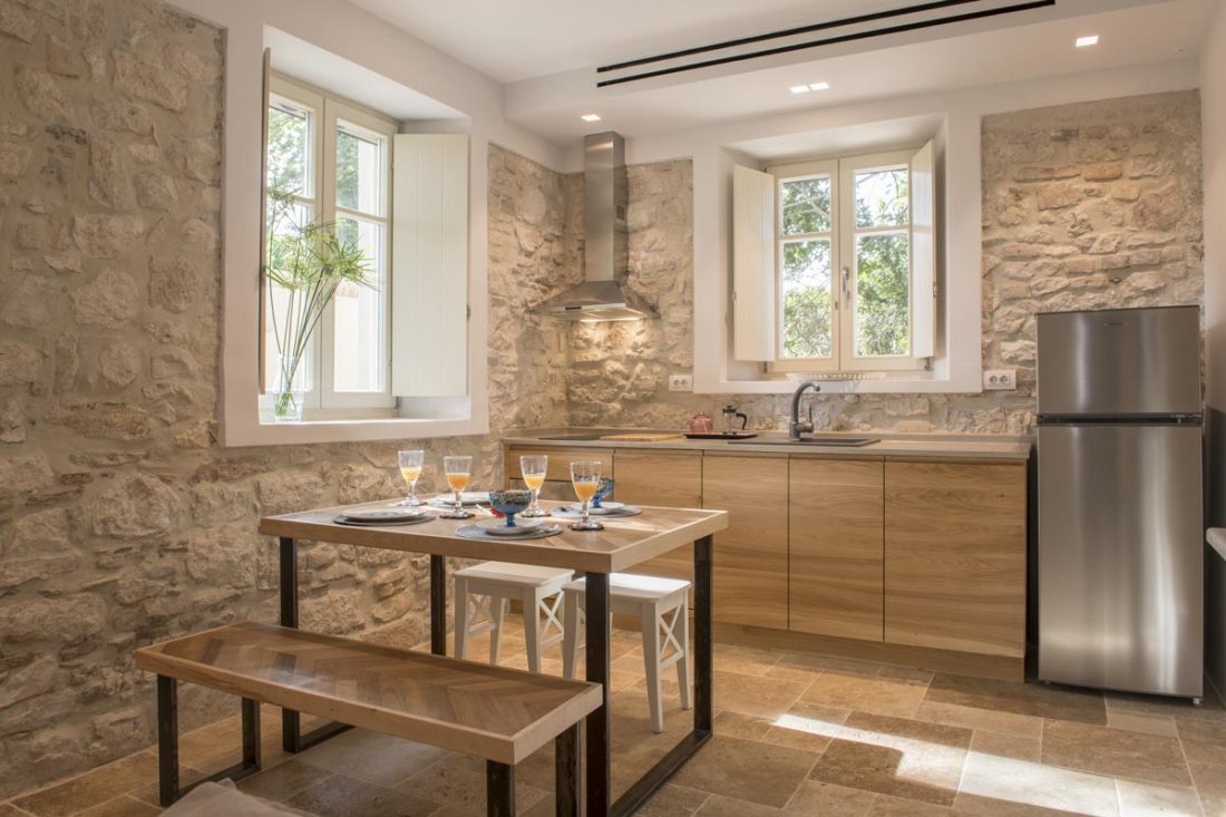Luxurious suites in Corfu, in Carpofoli Corfu Suites manor house